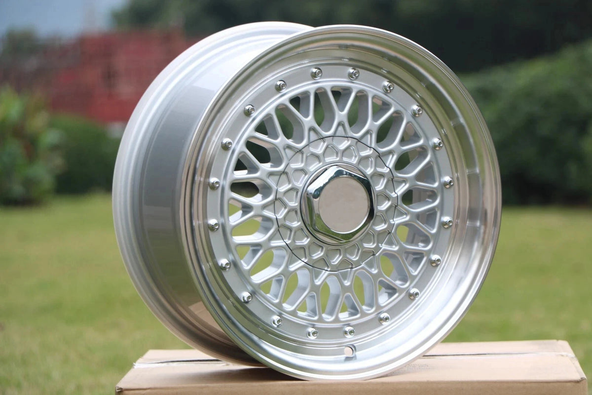 18" RS STYLE WHEELS 18X8 +35 4X100/4X114.3 SILVER MACHINED LIP MESH RI ...