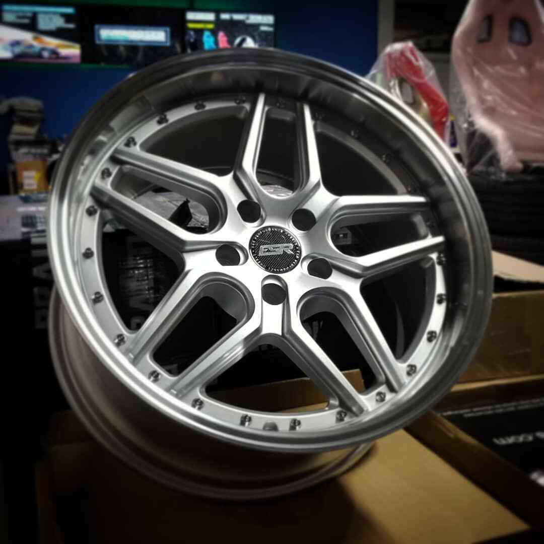ESR CS15 Wheels 18x8.5 +30 5x112 Silver Machined Lip 18 Inch Rims Set ...